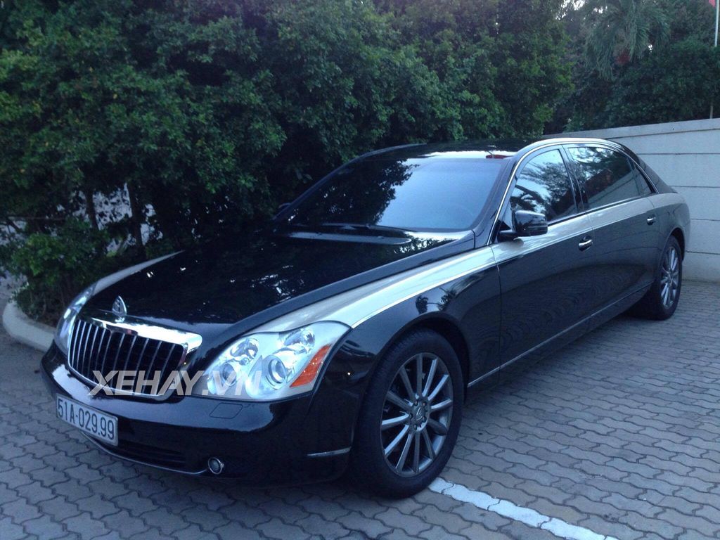 Maybach 62S Zeppelin "lặng lẽ" trên đường phố Sài Gòn