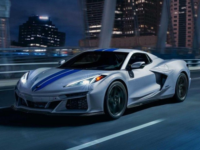Chevrolet Corvette E-Ray 2024 ra mắt: Xe hybrid mạnh 655 mã lực, giá ...