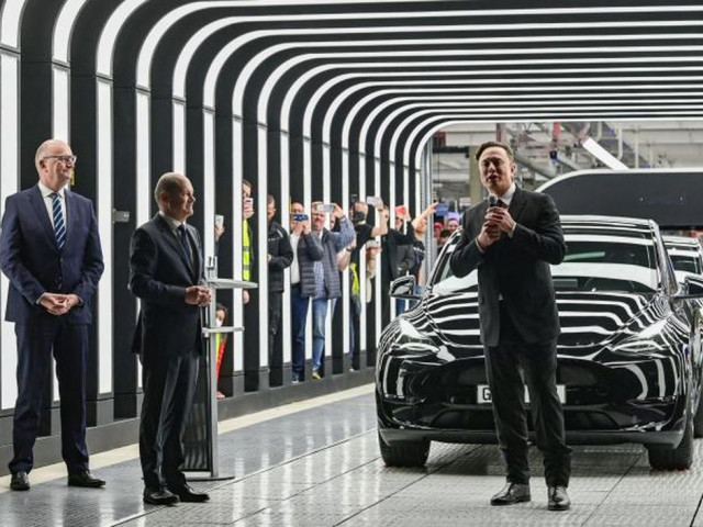 Elon Musk: “Xe điện Trung Quốc là đối thủ lớn của Tesla”