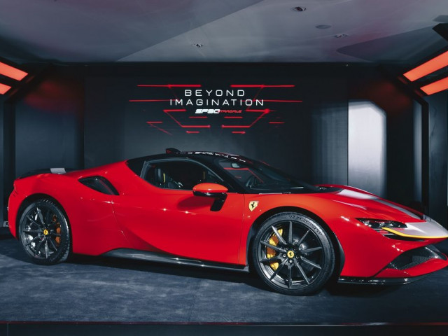 Siêu phẩm Ferrari SF90 Stradale "đặt chân" tới Hồng Kông, giá khởi điểm ...
