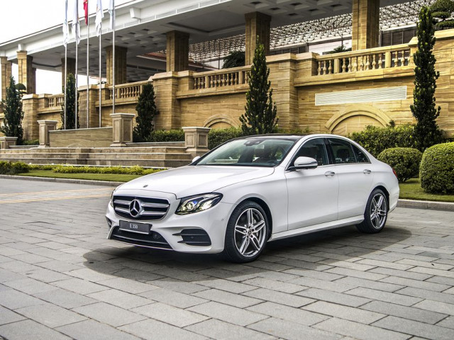 Chi tiết phiên bản cao cấp nhất Mercedes-Benz E350 AMG vừa ra mắt tại ...