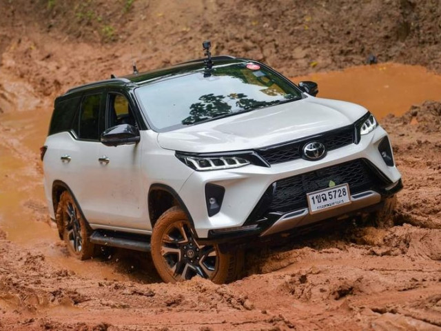 Toyota Fortuner 2021 sẽ có bản động cơ diesel 2.8L 201 mã lực tại Việt Nam