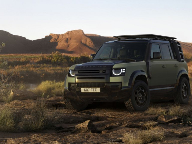Land Rover Defender 110 Trophy Edition trình làng: Tri ân di sản off-road