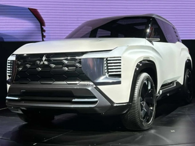 DST Concept - SUV mới của Mitsubishi sẽ ra mắt Việt Nam vào 6/6